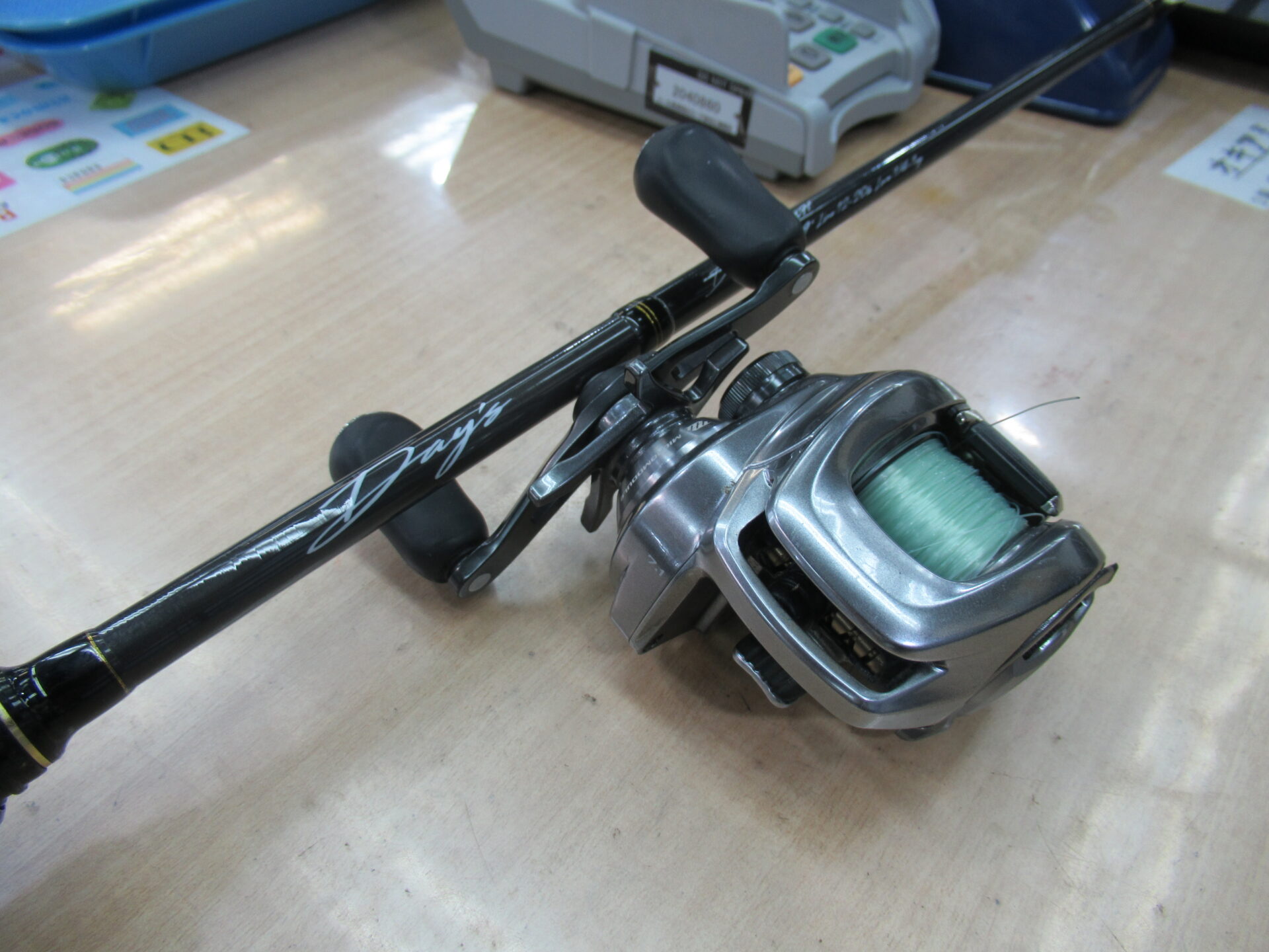 シマノの18バンタムMGL HG、メジャークラフトのデイズDYC-69MHをお売りいただきました。船橋市で釣具店といえば釣具いちばん館!!釣具いちばん館