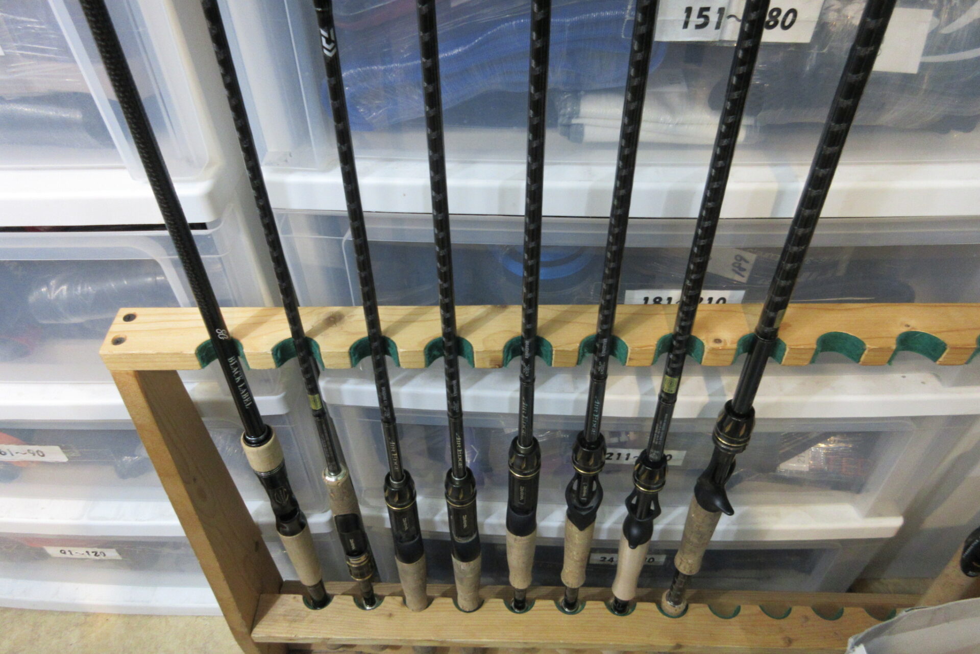 ダイワのブラックレーベルBLXSG6101M+FB、エアエッジ641L、631MLB、6101MLB、6101MB、6101MLB-G、731XHBを買取させていただきました。釣り具といえば ...