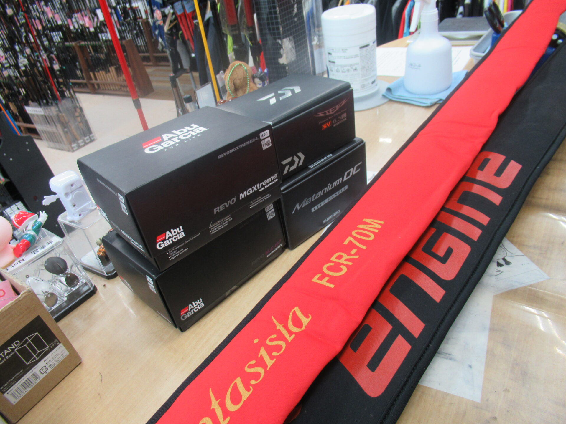 【買取20％アップキャンペーン実施中！！】エンジンのスペルバウンドSBC－606MH、アブガルシアのファンタジスタ レジスタFCR－70M、レ ...