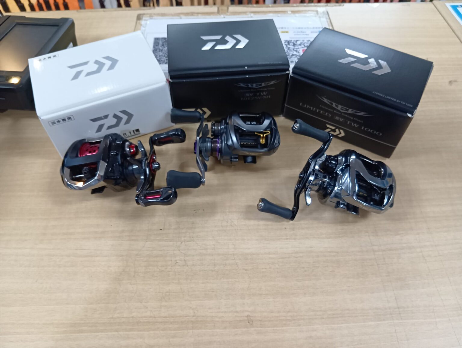 【大量持ち込み大歓迎。遺品整理、解体業者様、など業者様も大歓迎】ダイワの21スティーズリミテッドSVTW1000・スティーズSVTW1012SV－XH・SSエア8．1Lを買取させていただきまし ...